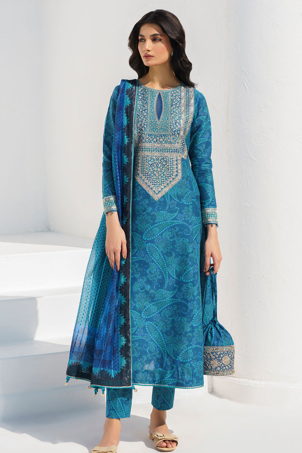 Top Clothing Brand in Pakistan | Premium Women Apparel